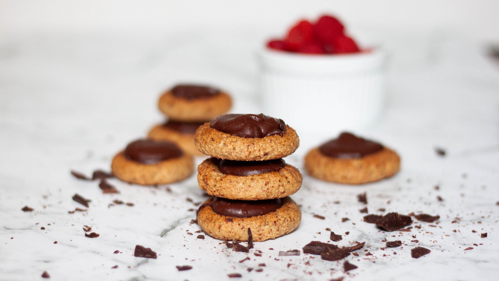 VALENTINES READY RECIPE: RASPBERRY KISSES – Billabong AU