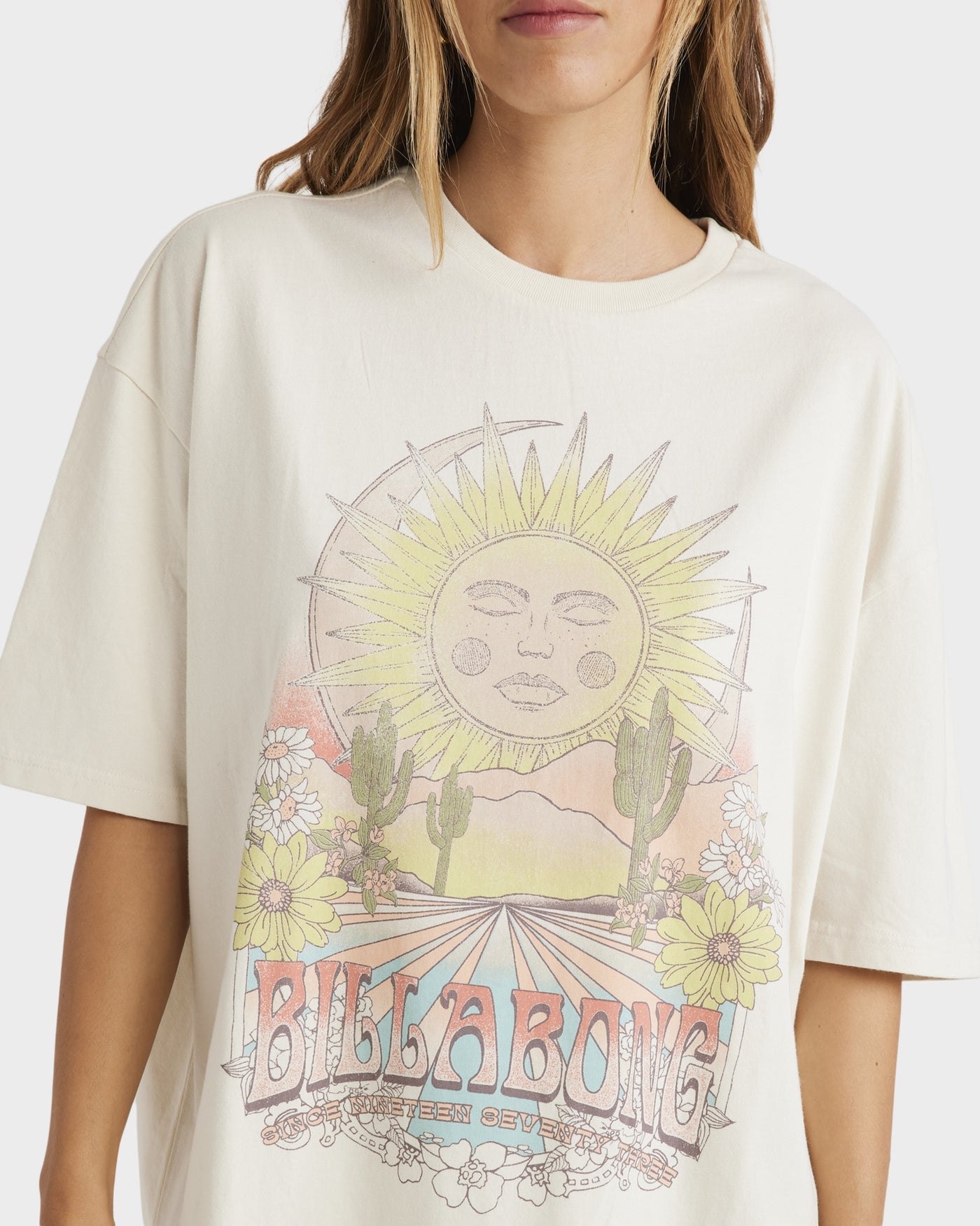 Womens Chasing Sunshine T-Shirt – Billabong AU